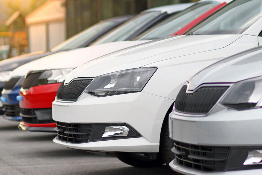 8 carros bons e baratos para comprar em 2025