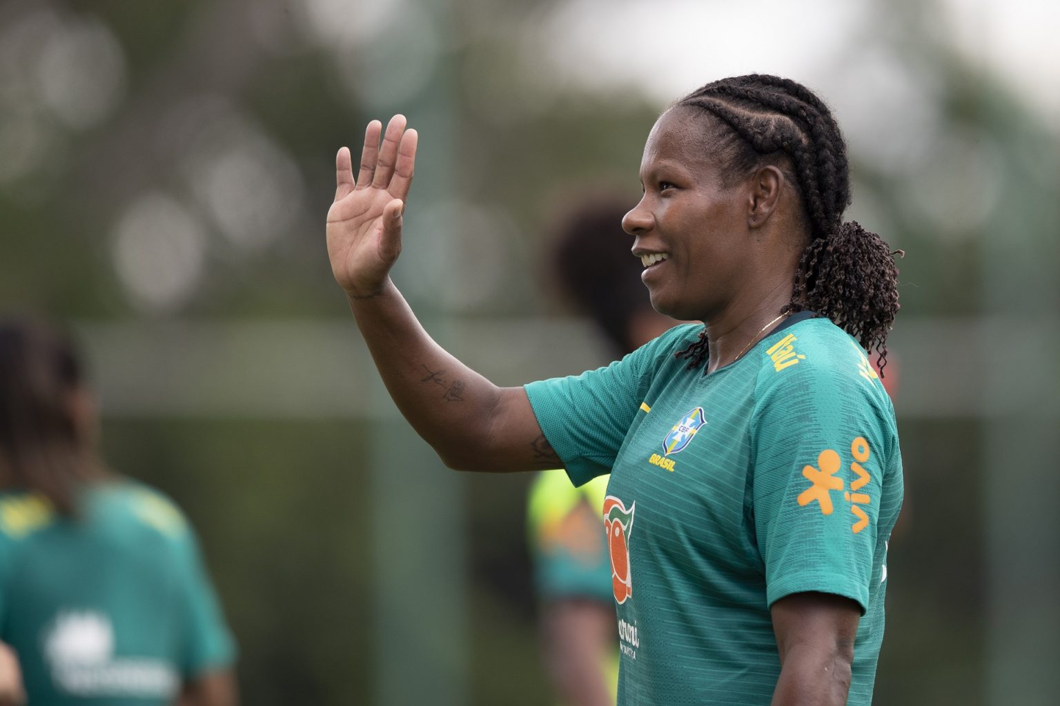 Muita história: após 26 anos vestindo a amarelinha, Formiga faz último ...