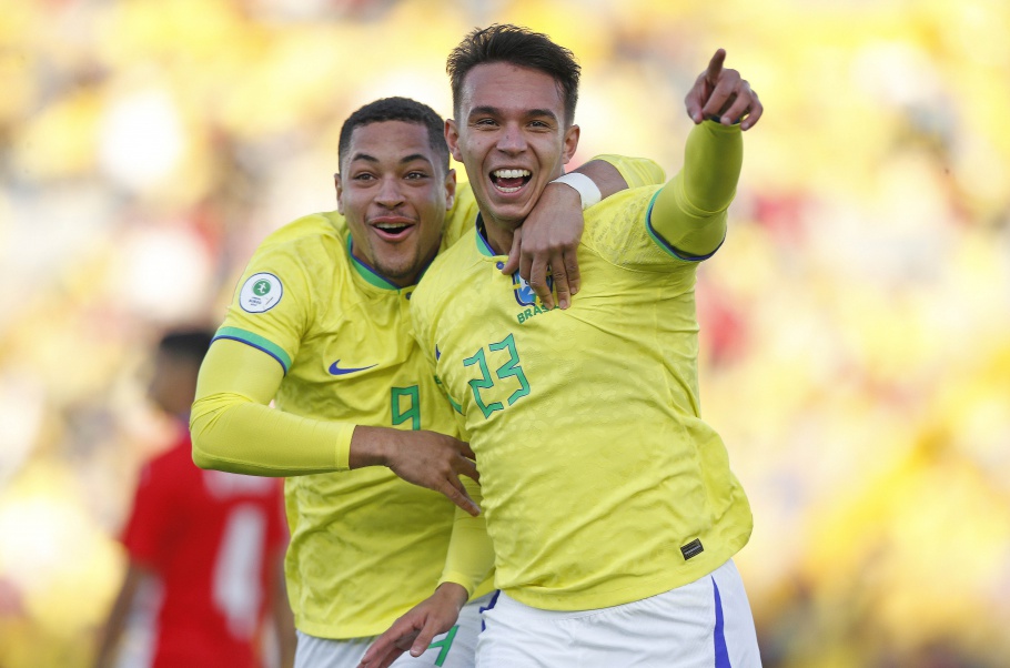 Mycael faz milagres, Brasil supera o Paraguai e se garante no Mundial ...